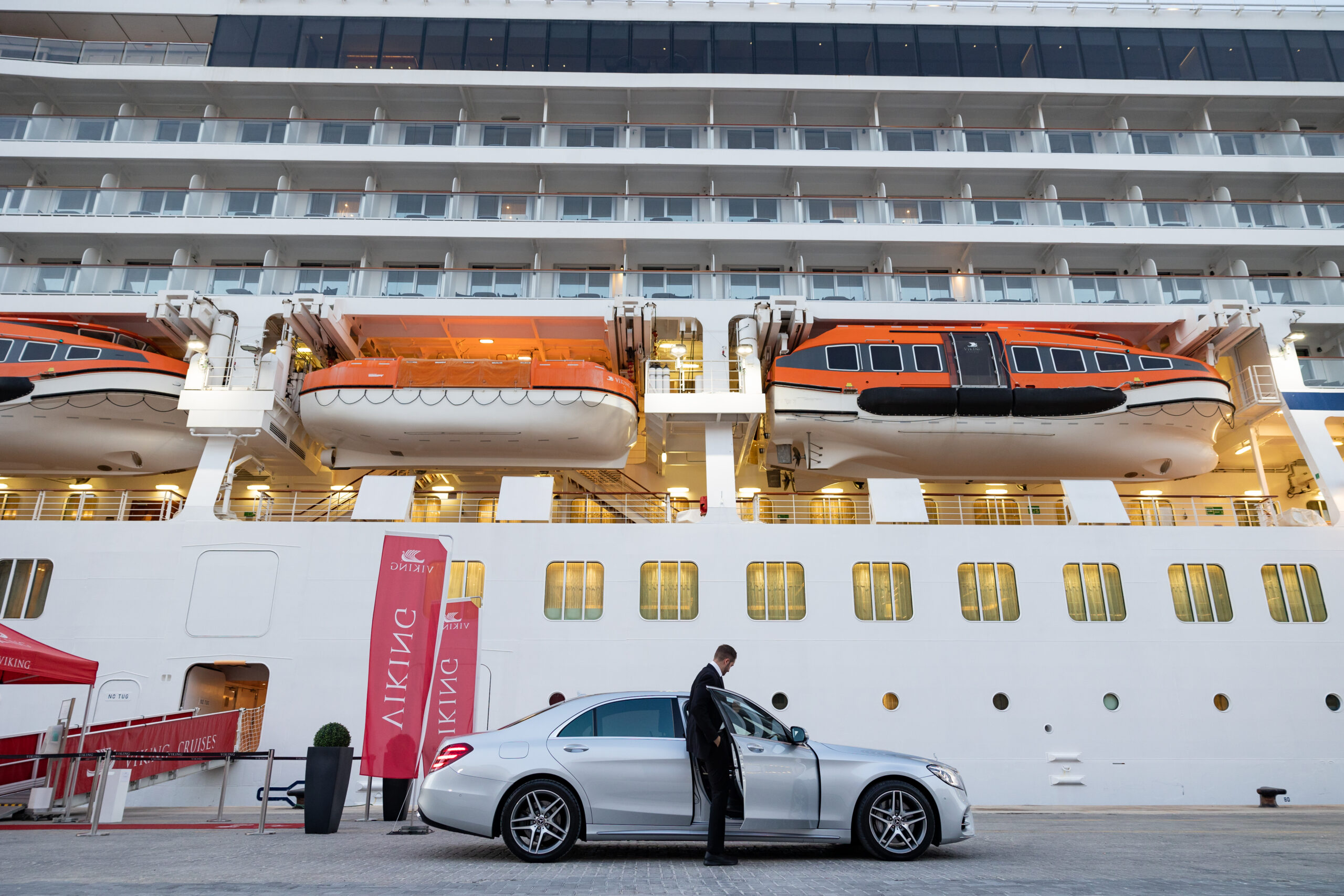 Luxury VIP Cruise Port Transfers - Dacoby
