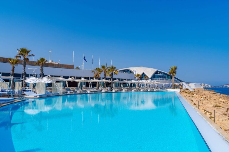 The Best Beach Clubs & Resorts in Malta - Dacoby